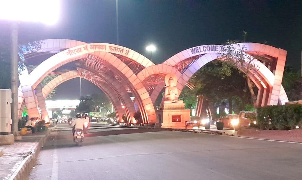 12 Best Places To Visit In Noida 2026
